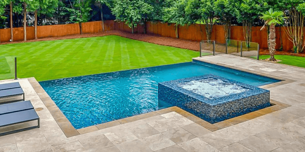 Top 6 Must-Have Features for Your Luxury Pool